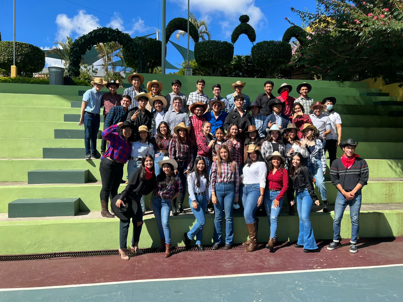 5to.Curso empieza a despedirse... | Liceo Chapero